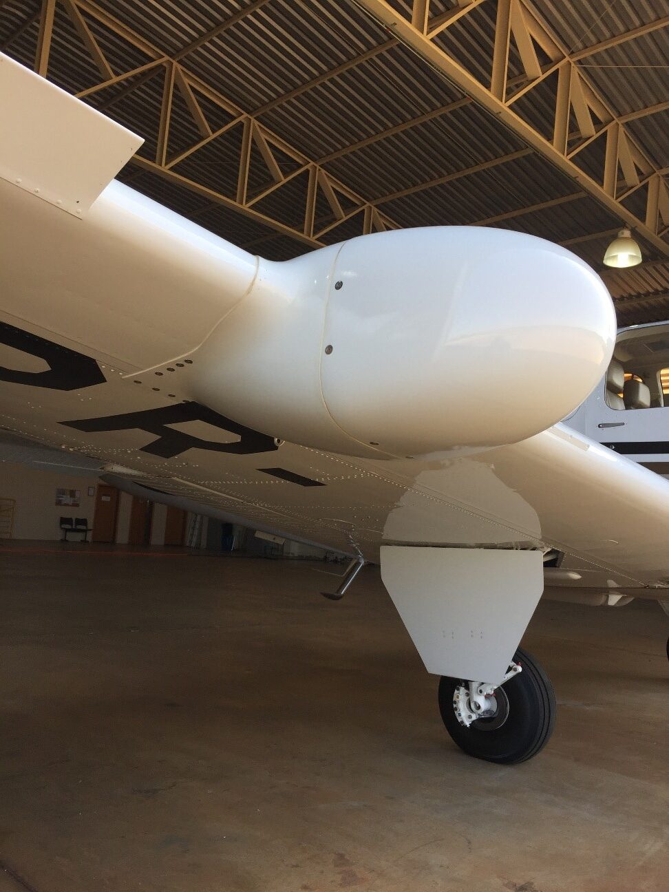JAZZ Engenharia Aeronáutica | Radome para Bonanza – Instalação com radar